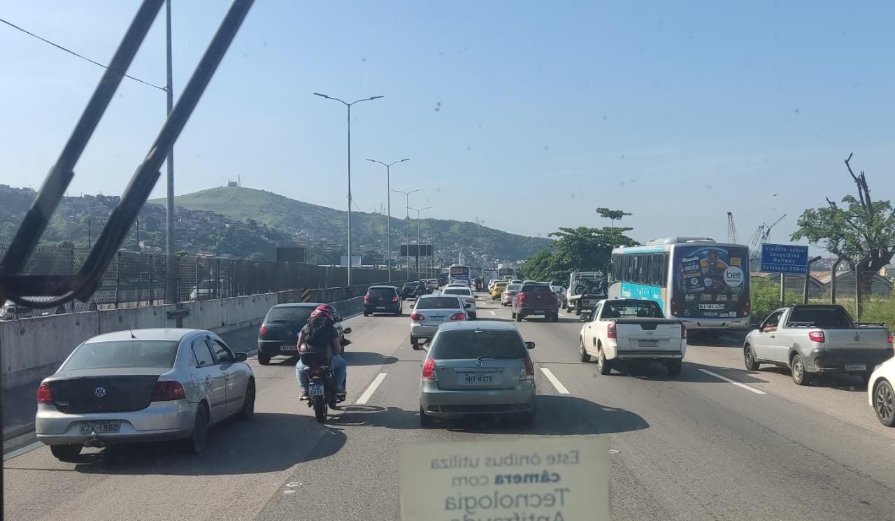 Manhã de trânsito congestionado para quem segue para Niterói - ErreJota ...