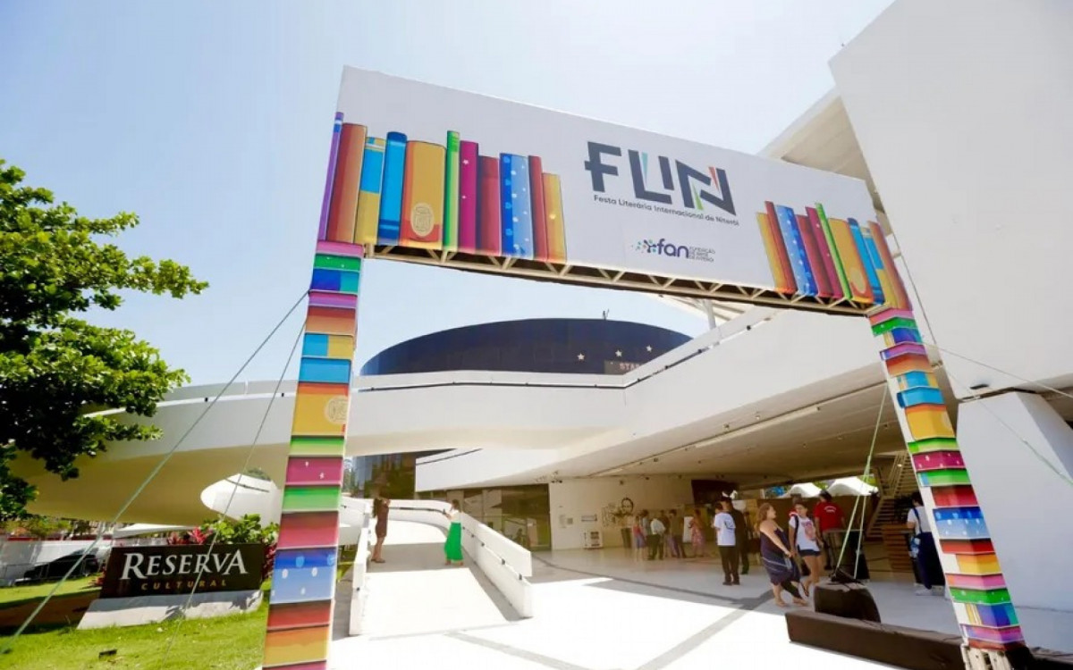 FLIN 2025 reúne gigantes da literatura e homenageia Darcy Ribeiro e ...